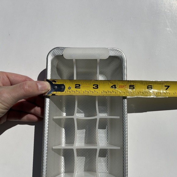 Unbranded | Kitchen | Vintage Ice Cube Trays Lot Of 2 Aluminum With ...